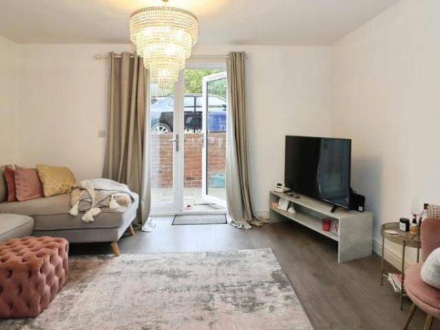 Chesterfield Road, Chesterfield, Staveley