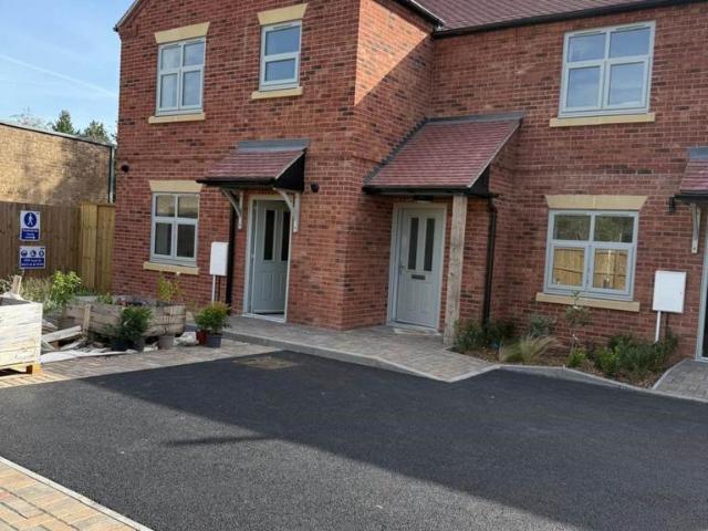 Chesterfield Road, Lichfield 1 bed apartment to rent £1,150 pcm £265 pw