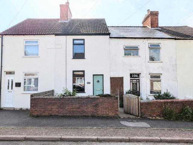 Chesterfield Road, Shuttlewood S44, 2 bed terraced house to rent, £795 pcm | PrimeLocation