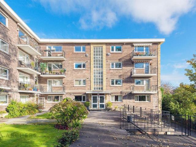 Chesterwood Drive, Broomhill, Sheffield 2 bed apartment to rent £1,000 pcm £231 pw
