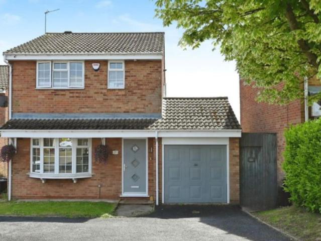 Chesterton Drive, Nuneaton CV10, 3 bed detached house to rent, £1,350 pcm | PrimeLocation