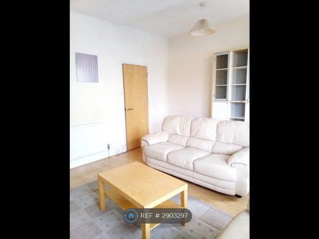 Chesterton Road, Cambridge CB4, 2 bed flat to rent, £1,800 pcm | PrimeLocation