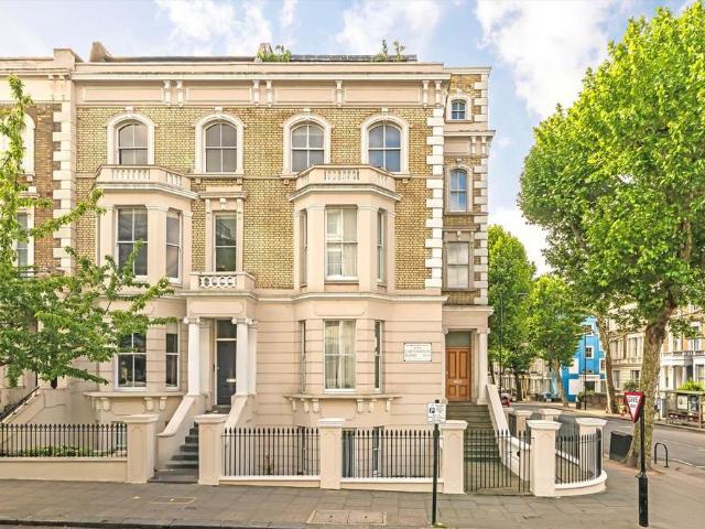 Chesterton Road, London W10 2 bed flat to rent £3,000 pcm £692 pw