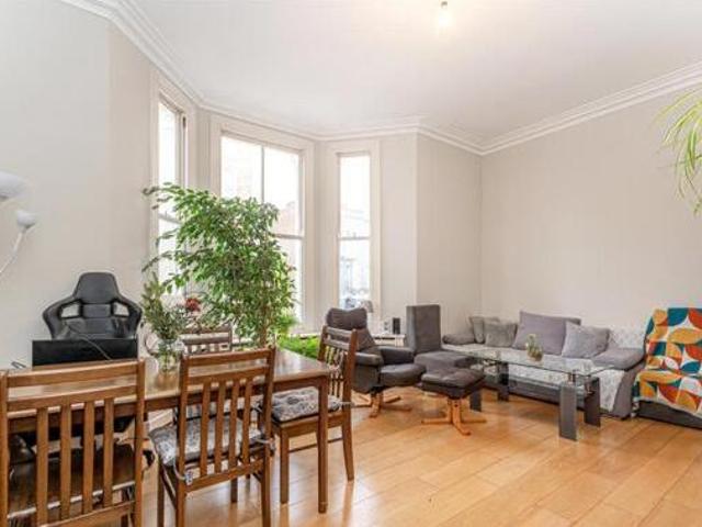 Chesterton Road, London, 2 Bedroom Apartment