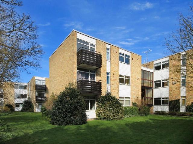 Chesterton Towers, Cambridge CB4, 2 bed flat to rent, £1,600 pcm | PrimeLocation