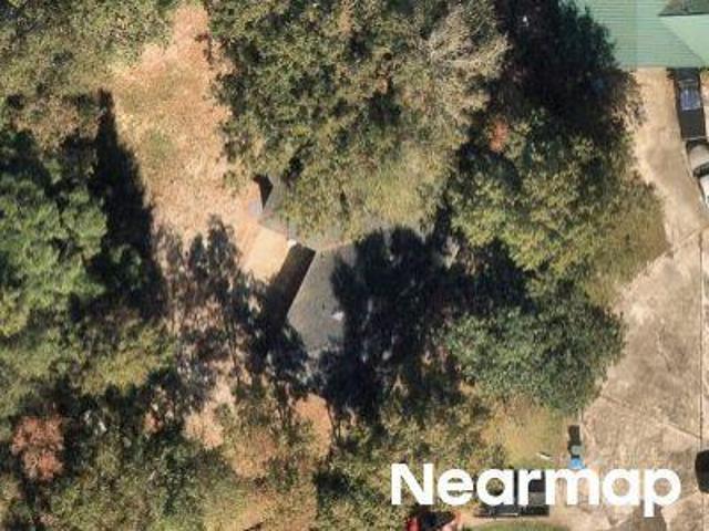 Chestwood Dr