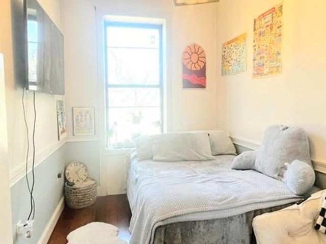 Chic Brooklyn Room Near Passionfruit Café – Flexib