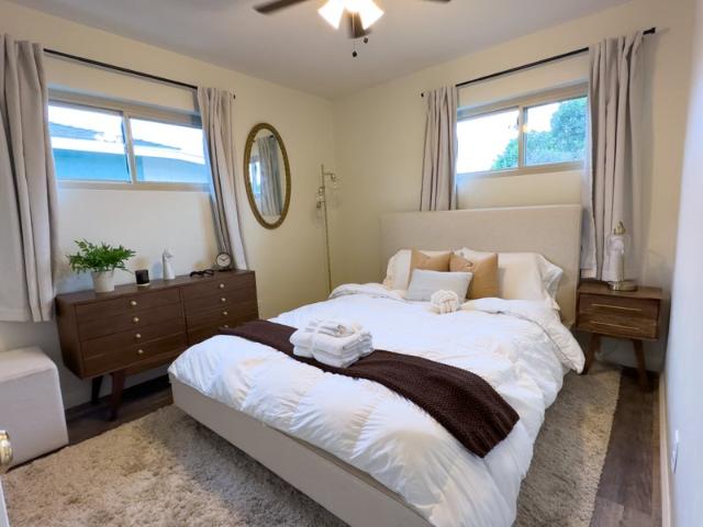 Chic Room In Escondido