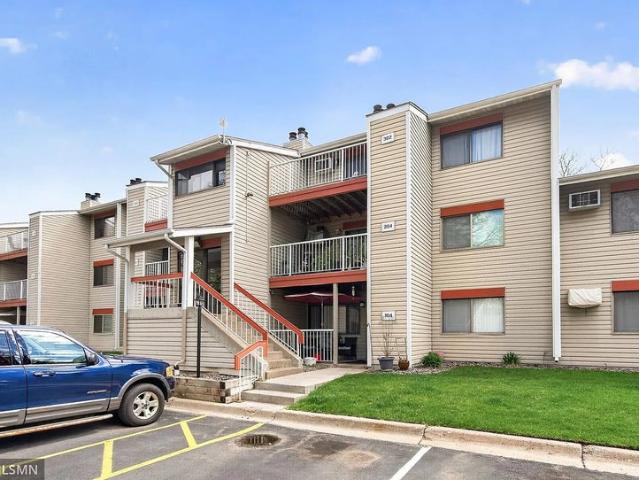 Chic 1 Bed 1 Bath Condo in St. Louis Park_$mo