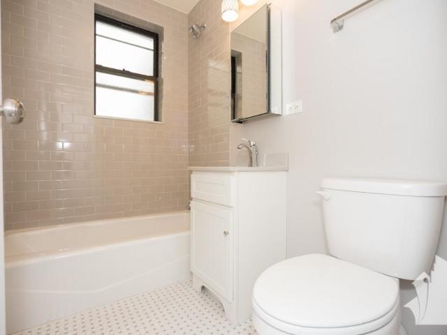 Chicago IL 60640 57467306