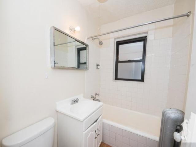 Chicago IL 60657 LS31936602