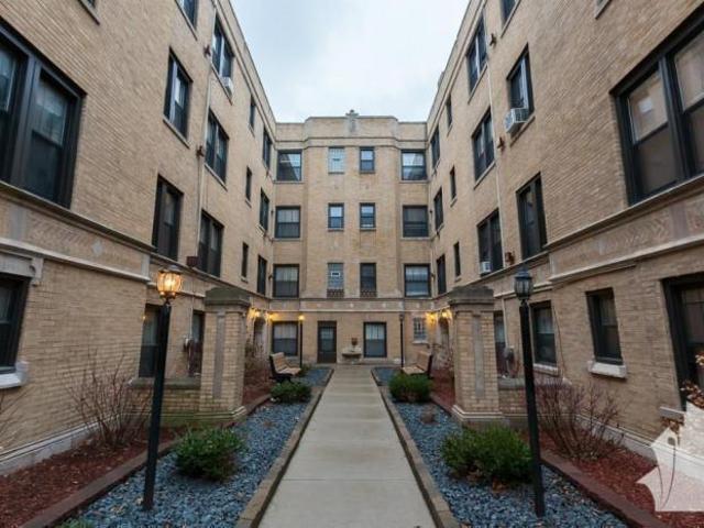 Chicago IL 60657 28923564