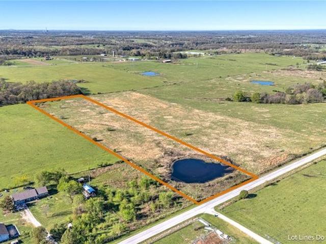 Chicken Dr, Decatur, AR 72722