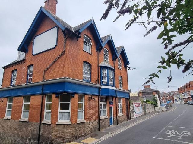 Chickerell Road, Chickerell, Weymouth DT4, 2 bed flat to rent, £910 pcm | PrimeLocation