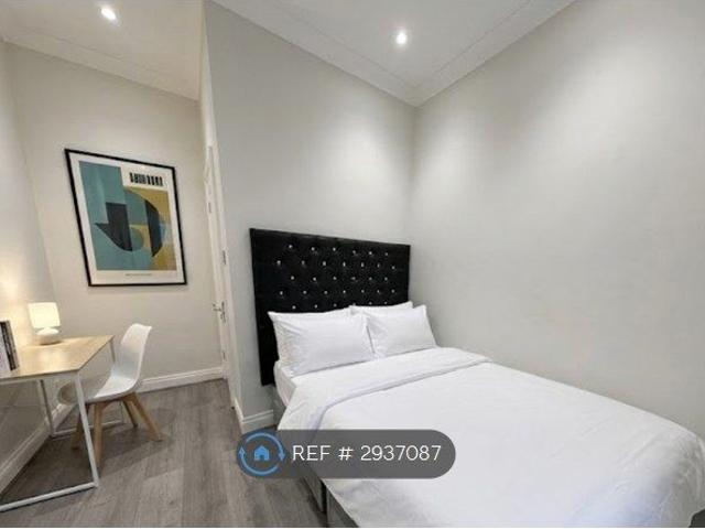 Chicksand House, London E1, 3 bed flat to rent, £895 pcm | PrimeLocation