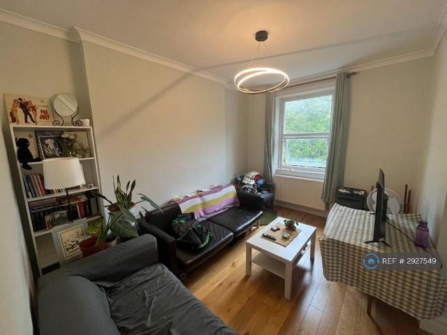 Chichele Road, London, NW2 2 bed flat to rent £1,800 pcm £415 pw