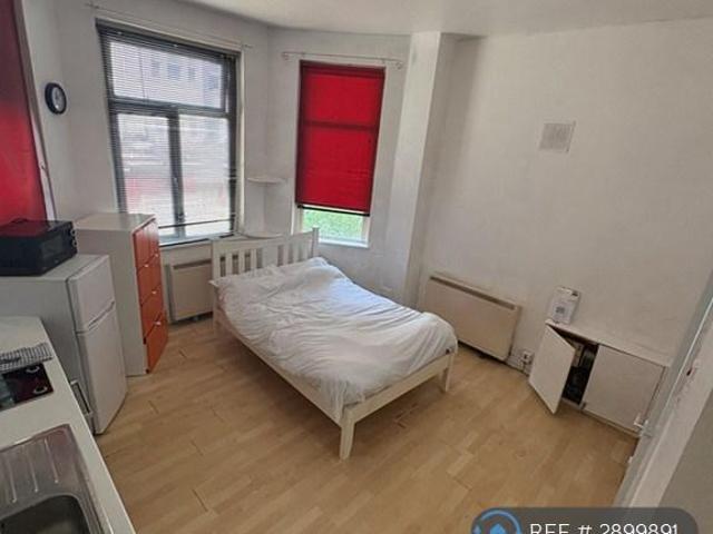 Chichele Road, London, NW2 Studio to rent £1,000 pcm £231 pw