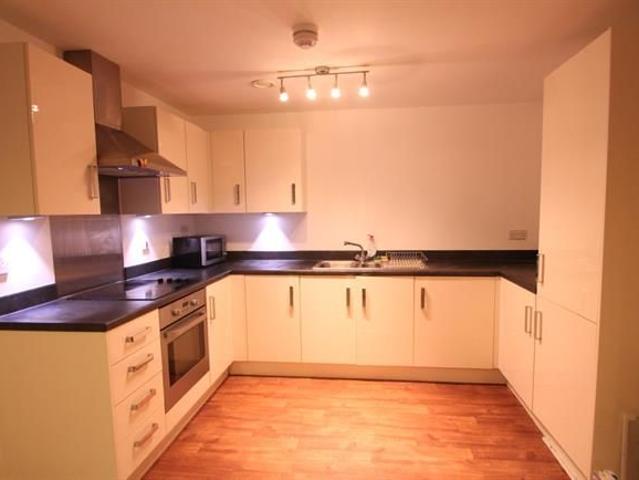 Chichester PO19, 1 bed flat to rent, £1,350 pcm | PrimeLocation