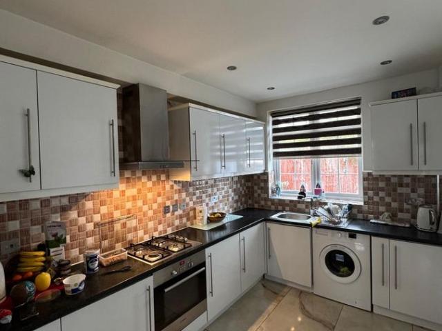 Chichester Road, Edmonton N9, Room to rent, £840 pcm | PrimeLocation