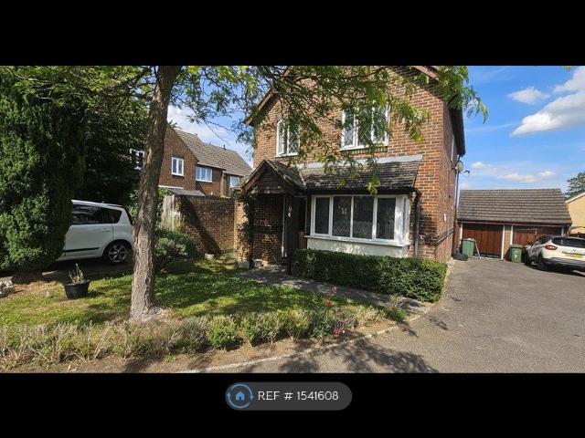 Chiddingstone Close, Sutton SM2, 3 bed detached house to rent, £2,650 pcm | PrimeLocation