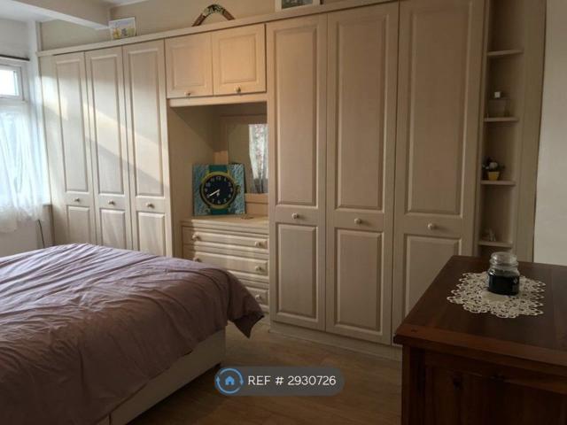 Chigwell Road, Woodford Green IG8, Room to rent, £1,350 pcm | PrimeLocation