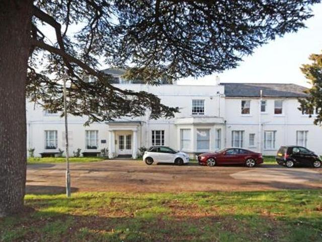 Chigwell Road, Woodford Green, 1 Bedroom Ground