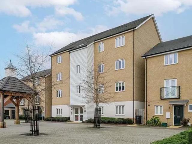 Chigwell School, High Road, Chigwell, IG7 6QF, United Kingdom | 2 bed apartment for rent #139405252 | Rentberry