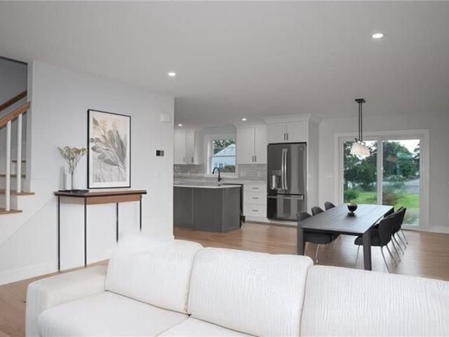 Child Ln, Warwick, Home For Sale