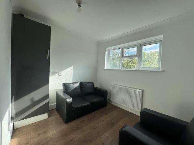 Childeric Road, London, SE14