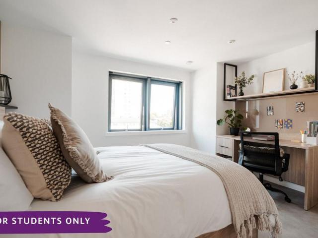 Childers Street, London SE8 Studio to rent £1,388 pcm £320 pw