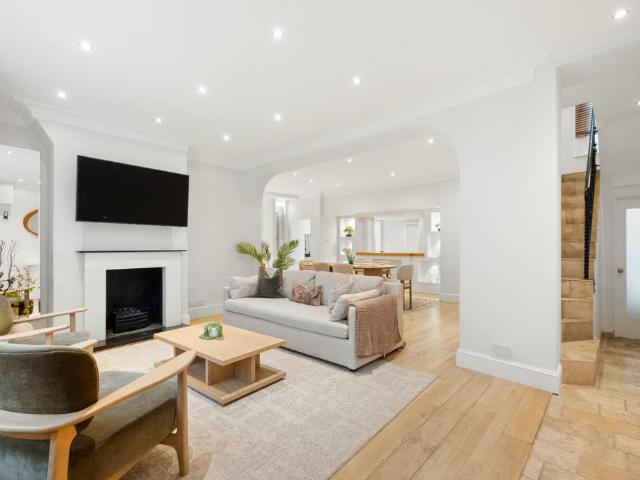 Childs Walk, Earls Court, London 3 bed terraced house to rent £7,750 pcm £1,788 pw