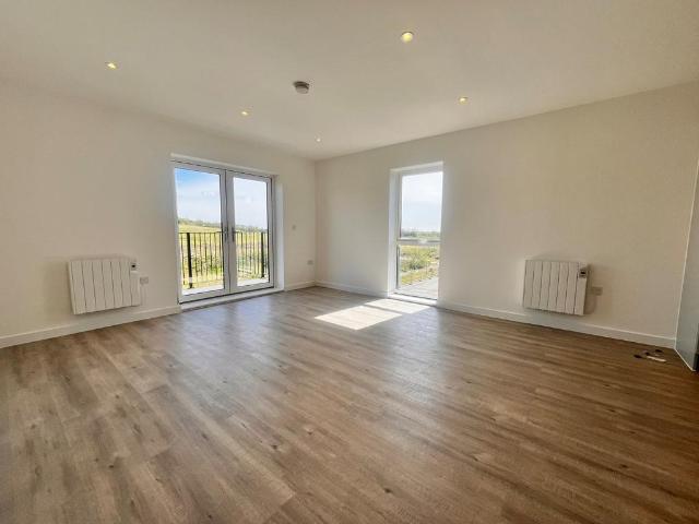 Westbury Apartments, Ashford, Kent, TN23 2 bed apartment to rent £1,275 pcm £294 pw