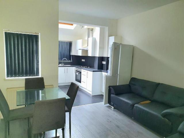Chilworth Street, Manchester M14 3 bed house to rent £1,820 pcm £420 pw
