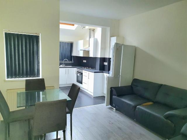 Chilworth Street, Manchester M14, 3 bed semi detached house to rent, £1,820 pcm | PrimeLocation