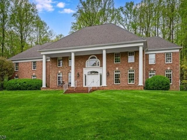 Chilton Rd, Chester Township, Home For Sale