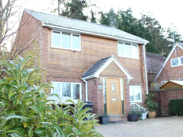 Chilton Way, Hungerford RG17, 4 bed detached house to rent, £1,650 pcm | PrimeLocation