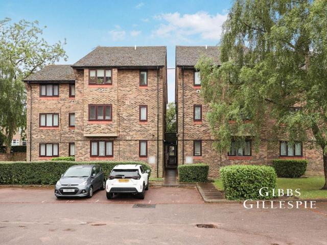 Chiltern View Road, Uxbridge, UB8 1 bed flat to rent £1,270 pcm £293 pw
