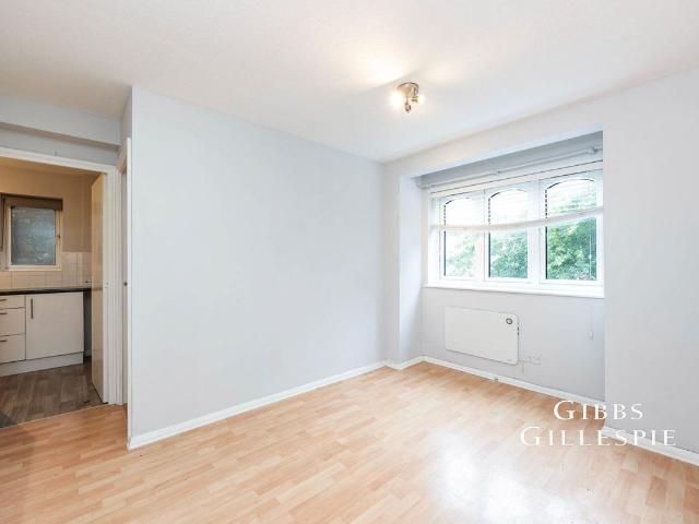 Chiltern View Road, Uxbridge UB8, 1 bed flat to rent, £1,270 pcm | PrimeLocation