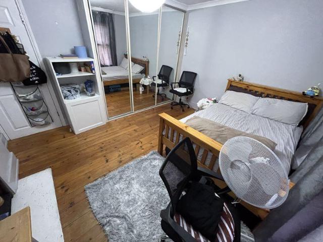 Chiltern View Road, Uxbridge, UB8 3 bed semi detached house to rent £2,626 pcm £606 pw