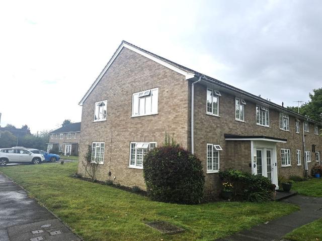 Chiltern Way, Tonbridge TN9, 2 bed maisonette to rent, £1,700 pcm | PrimeLocation
