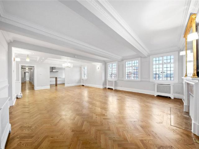Chiltern Court, Baker Street NW1, 4 bed flat to rent, £10,000 pcm | PrimeLocation