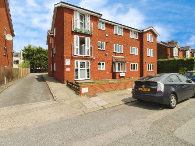 Chiltern Court, Buckingham Road, Harrow HA1, 1 bed flat to rent, £1,500 pcm | PrimeLocation