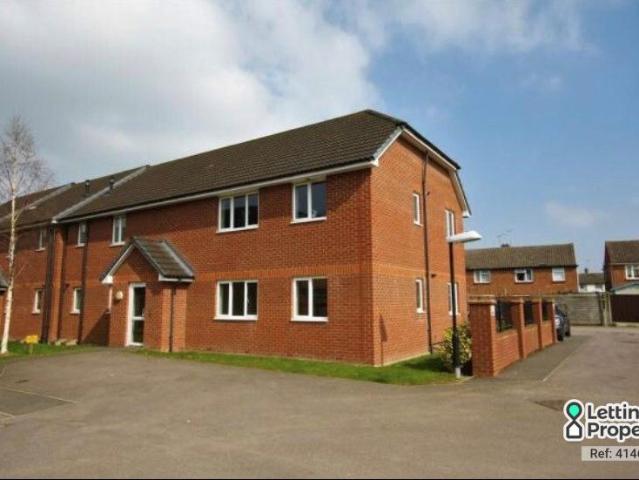 Chiltern Close, Chelmsford CM1, 2 bed flat to rent, £1,200 pcm | PrimeLocation