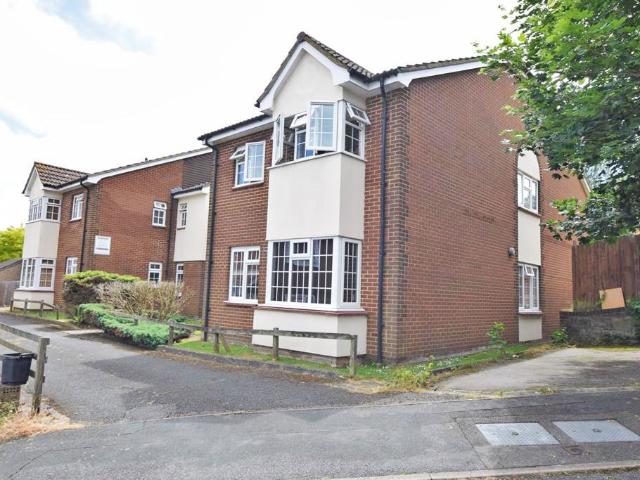 Chiltern Close, Maidstone ME15, 1 bed flat to rent, £1,050 pcm | PrimeLocation
