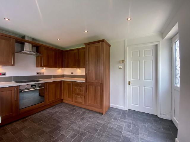 Chiltern Meadow, Leyland PR25, 2 bed property to rent, £900 pcm | PrimeLocation