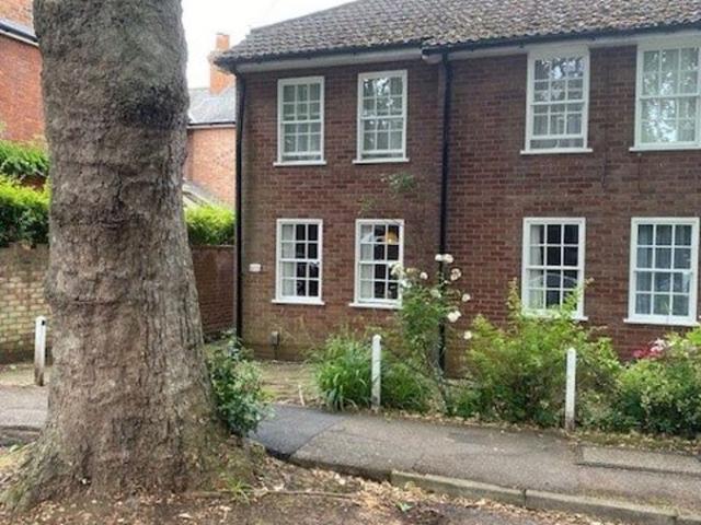 Chiltern Road, Hitchin SG4, 2 bed flat to rent, £1,525 pcm | PrimeLocation