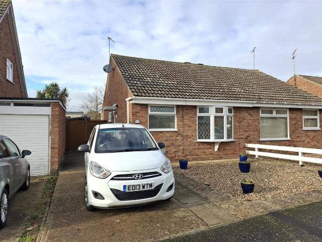 Chingford Avenue, Clacton On Sea CO15, 2 bed semi detached bungalow to rent, £1,200 pcm | PrimeLocation