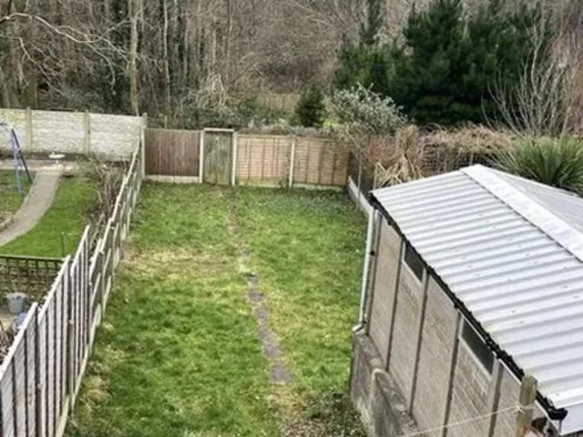 Chinn Brook Road, Yardley Wood, B13 0LE, United Kingdom | 3 bed townhouse for rent #143108338 | Rentberry