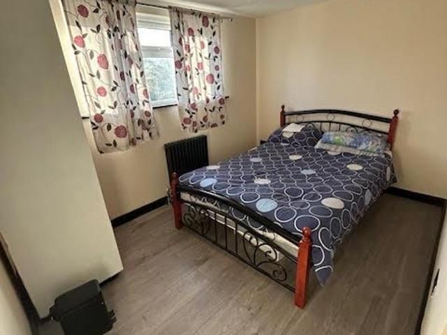 Chipstead Valley Road, Coulsdon CR5, Room to rent, £800 pcm | PrimeLocation