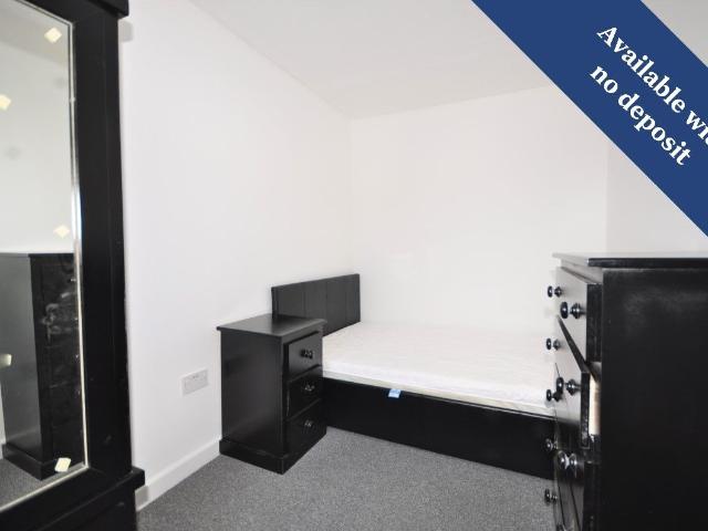 Chippendale Road, Crawley RH11, Room to rent, £750 pcm | PrimeLocation